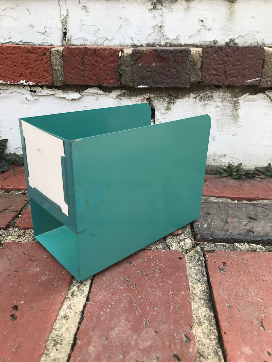 Zine holder – FloatingChair.Club